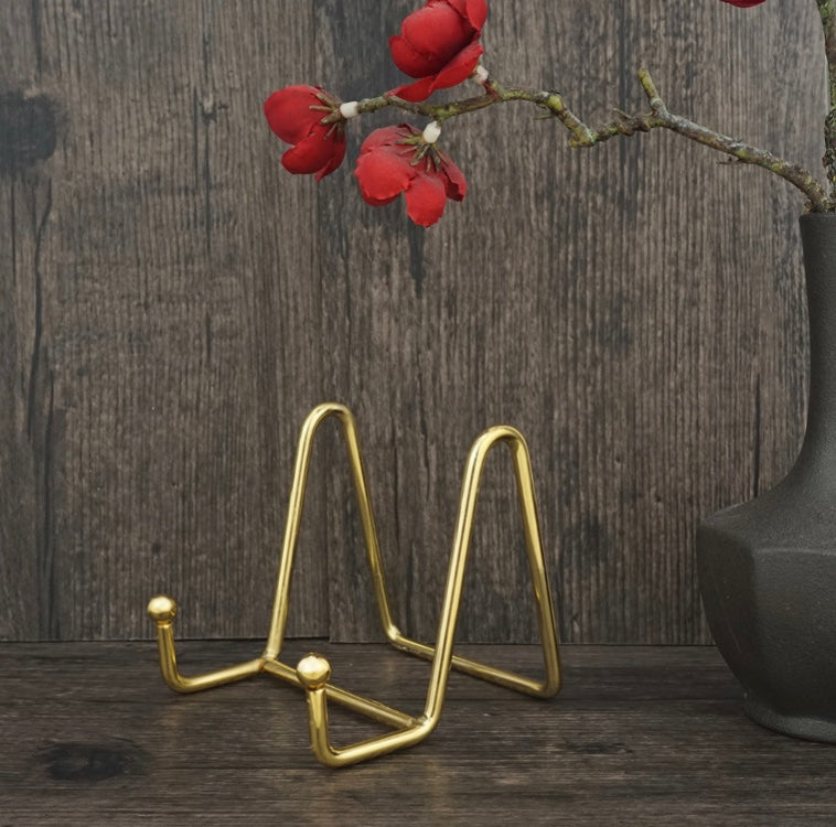 Metallic Plate Stand - Gold – The Milestones Studio